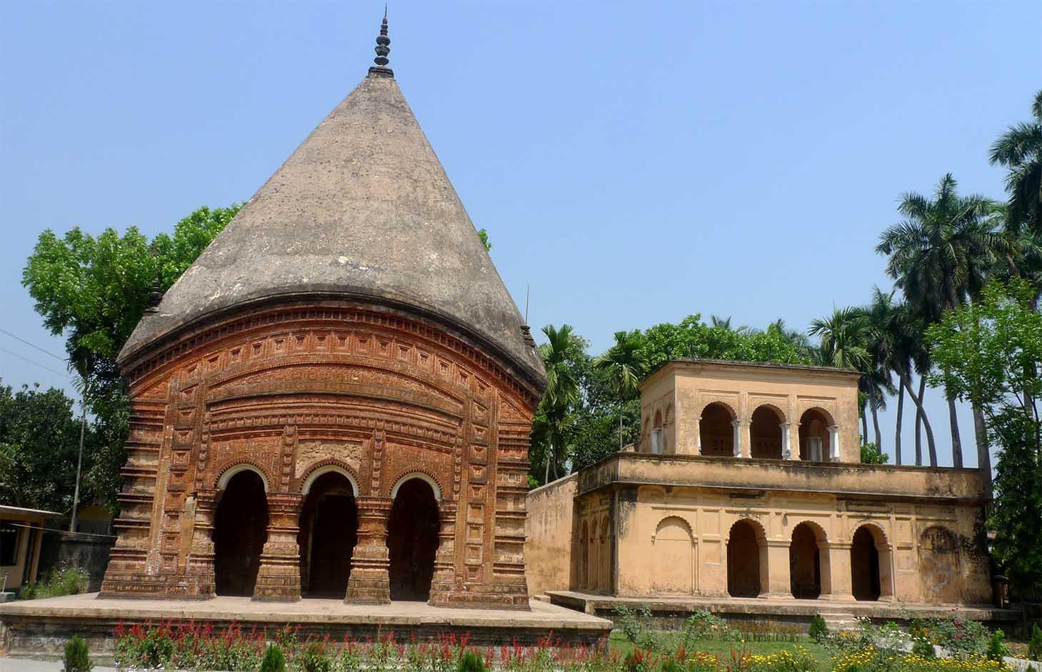 Puthia Temple Complex - Travel and Explore BD