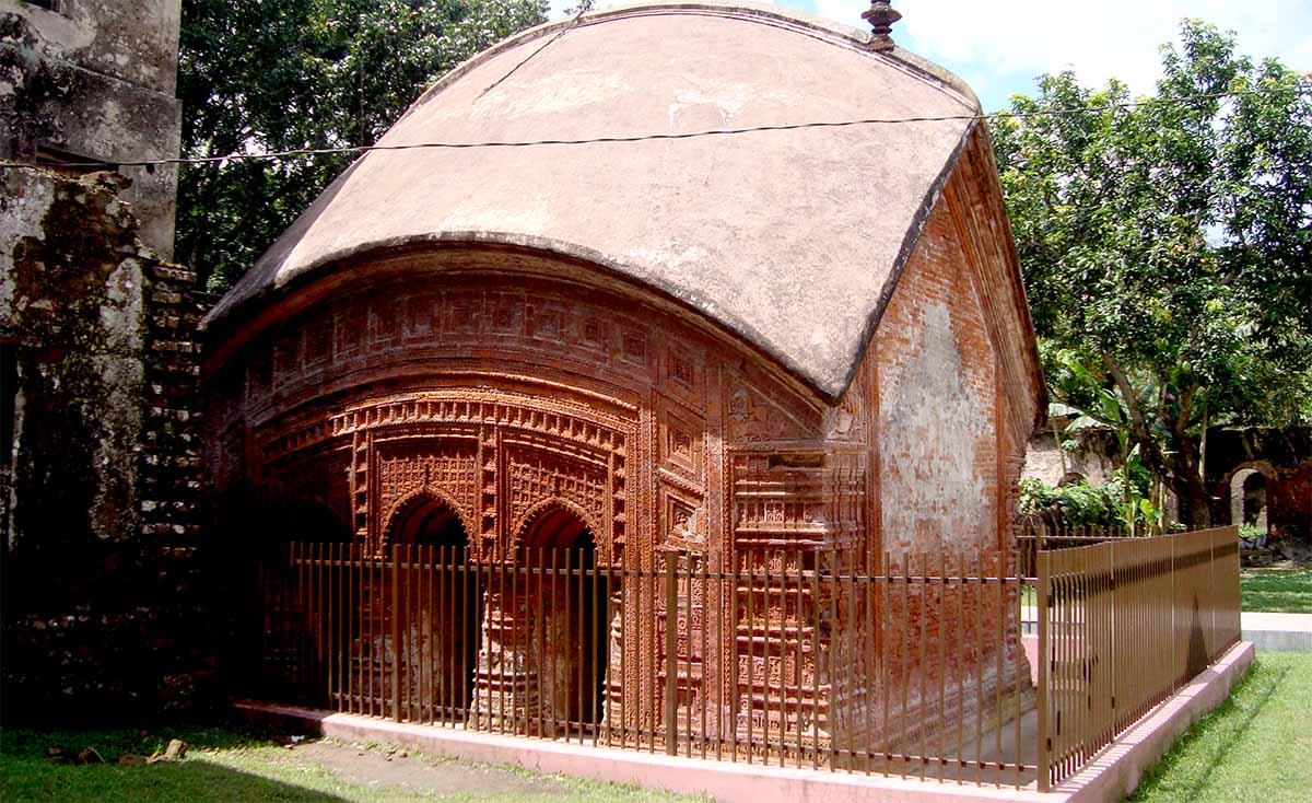 Puthia Temple Complex - Travel and Explore BD